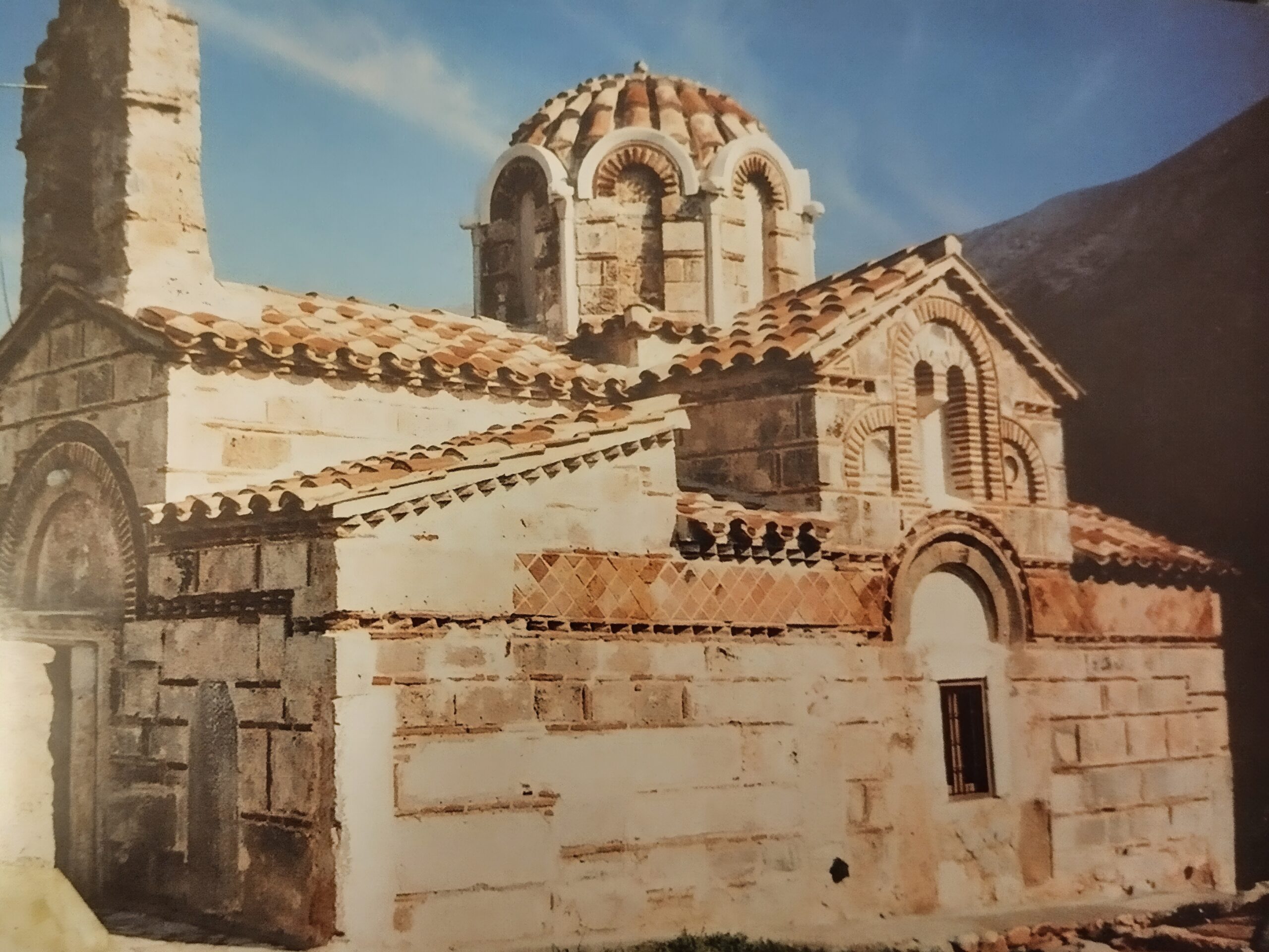 "Οι Χίλιες Εκκλησίες της Μάνης: Ένας Διάλογος Πίστης και Ιστορίας ...